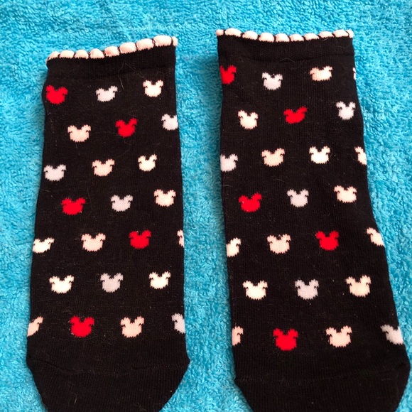 Disney | Accessories | Brand New Disney Mickey Mouse Womans Socks ...